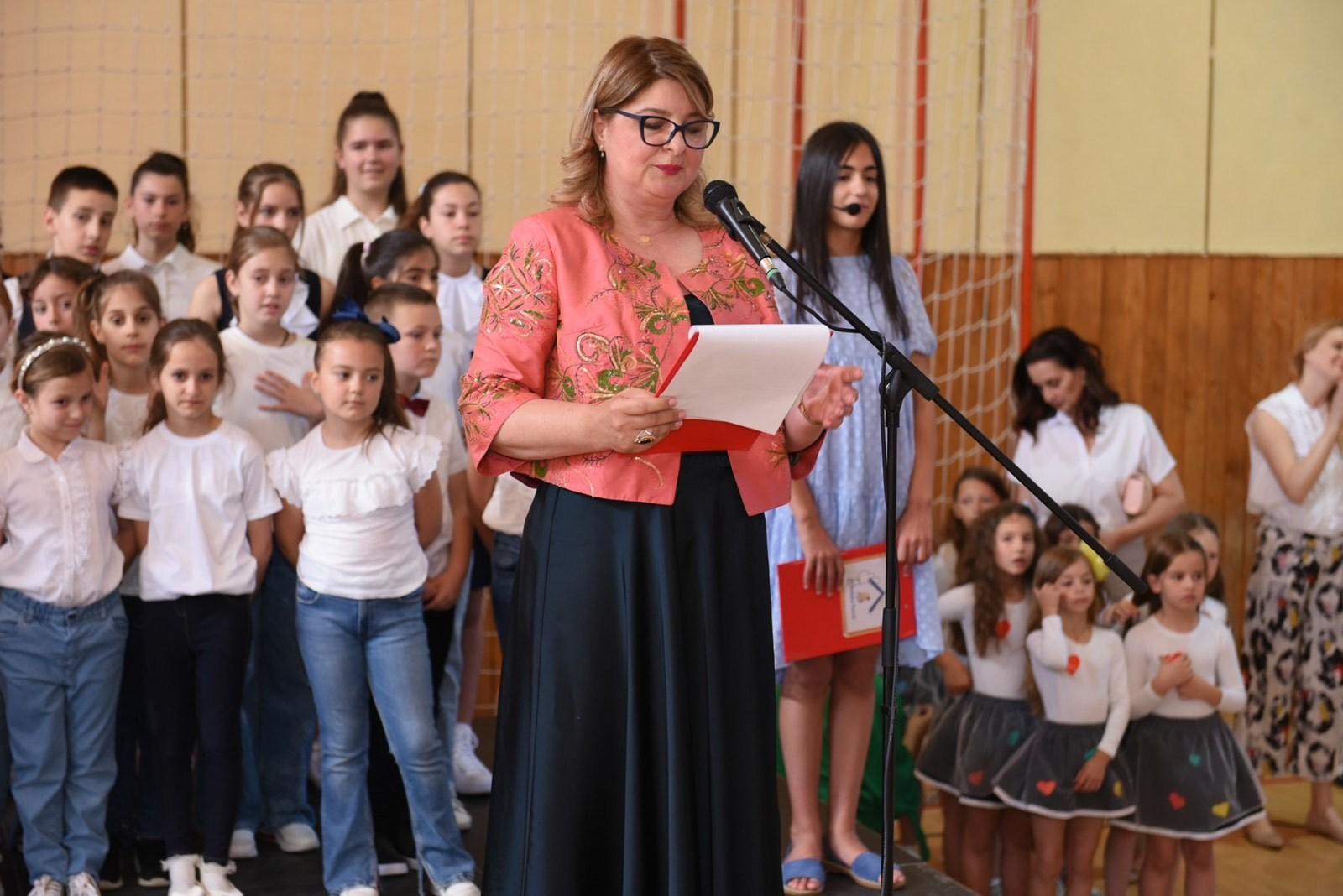 ДАН - OŠ "Radoјica Perović" proslavila 62. rođendan: Na poklon himna i ...
