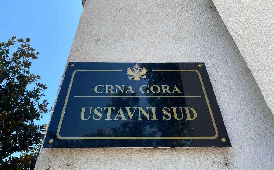 ДАН - Prekinuta sjednica Ustavnog suda Crne Gore, sledeća zakazana za ... ДАН - Prekinuta sjednica Ustavnog suda Crne Gore, sledeća zakazana za ...