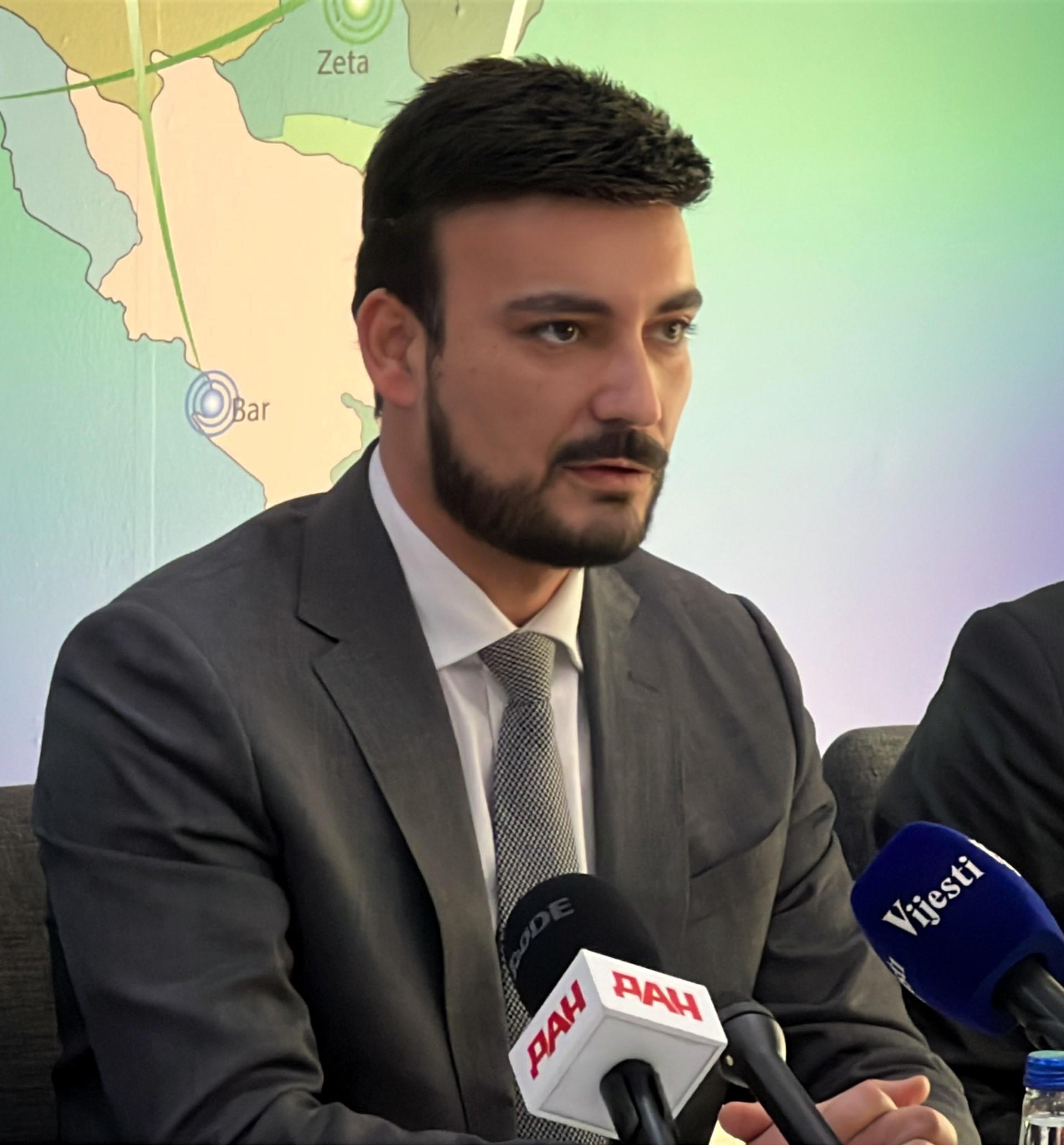 ДАН - Jovanović: Oni koji "pružaju ruku pomirenja" neka dođu na ...
